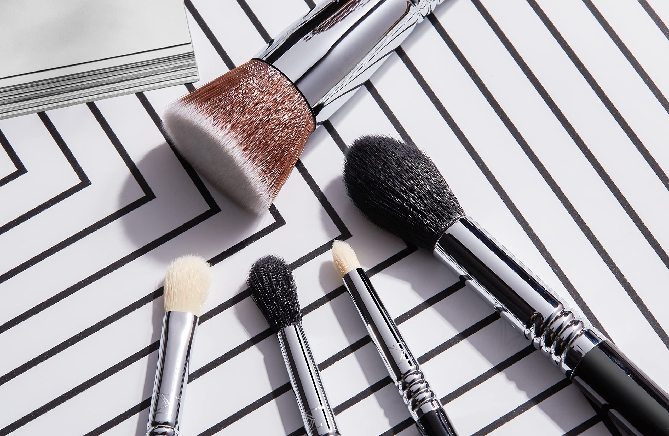 Sigma Beauty Professional F35 Tapered Highlighter synthetic Face Makeup Brush with SigmaTech® fibers for Highlighting and Contouring