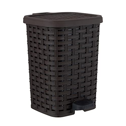Superio Wicker Step On Trash Can with Foot Pedal â Outdoor and Indoor Brown 6 qt Trash Can with Lid, Waste Basket for Bathroom, Kitchen, Office, Patio, or Backyard