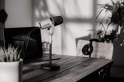 Shure MV7 USB/XLR Dynamic Microphone + SE215 Professional in-Ear Headphones for Podcasting, Recording, Streaming & Gaming, Built-in Headphone Output, Voice-Isolating Technology - Silver/Clear