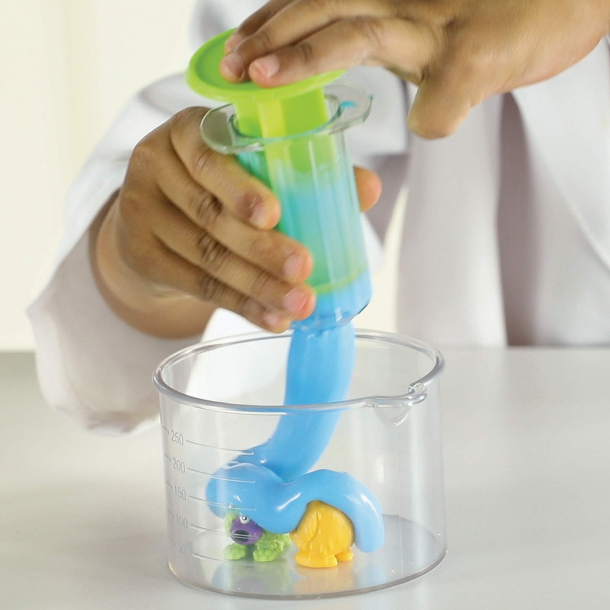 Learning Resources Beaker Creatures Alien Experiment Lab, 18 Piece Set, Ages 5+,Science Exploration, Science Kit for Kids, Fun Science Experiments for Kids