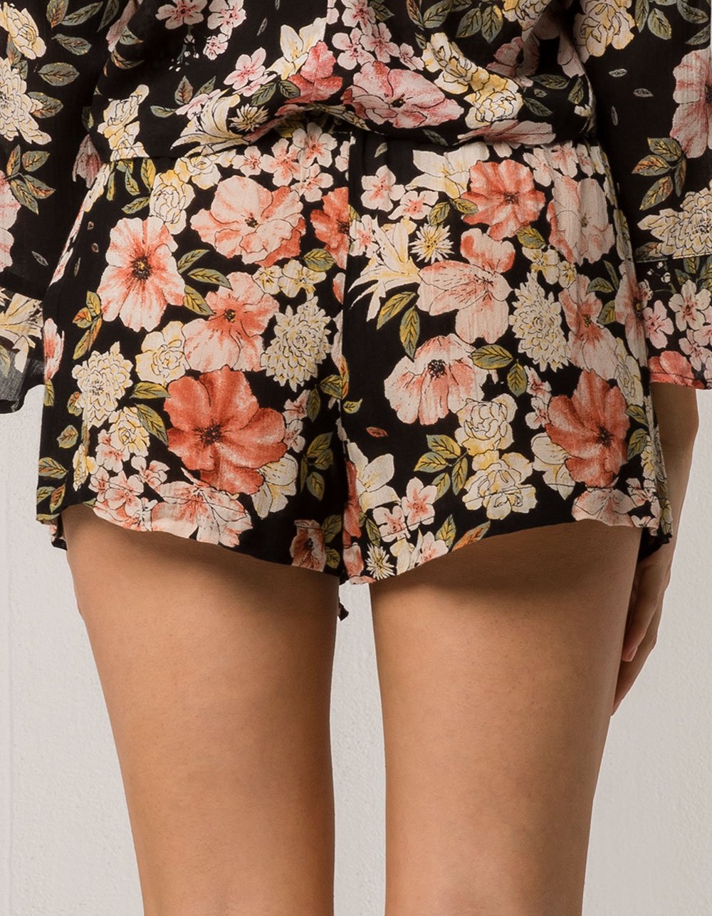 Billabong Women's Trippy Day Short, Black, M
