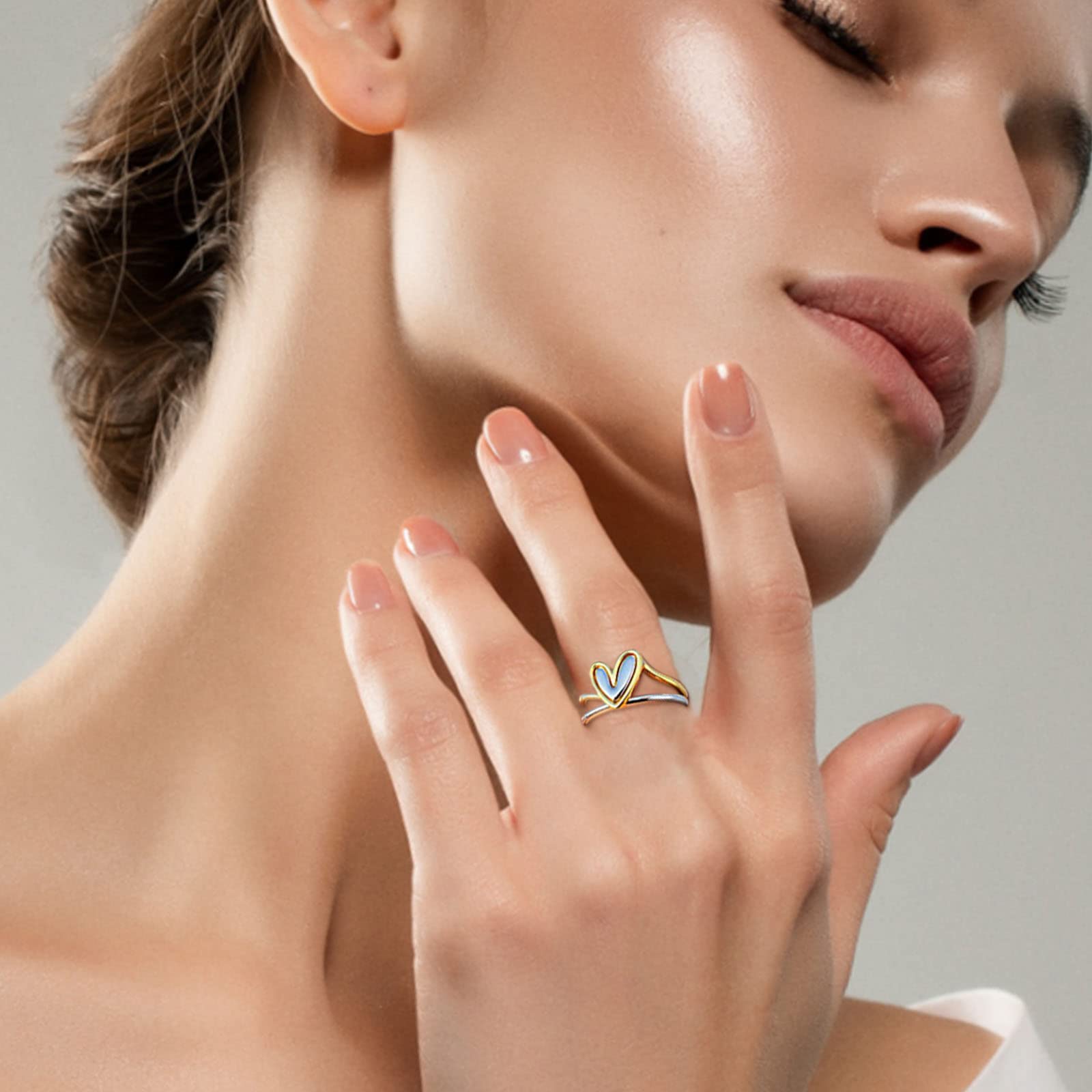 BLUGY for Daughter and Mother Heart Shaped Ring Exquisite Ring Birthday Gift for Mother Gift for Her Female Heart Shaped Ring
