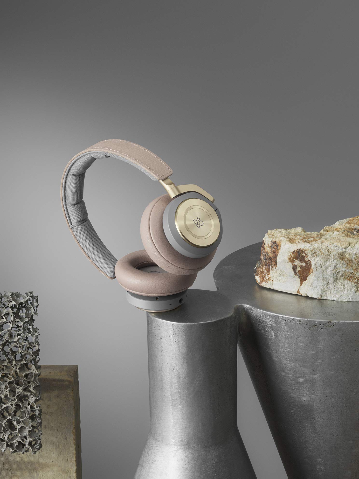 Bang & Olufsen Beoplay H9 3rd Gen Wireless Bluetooth Over-Ear Headphones (Amazon Exclusive Edition) - Active Noise Cancellation, Transparency Mode, Voice Assistant Button and Mic, Argilla Bright