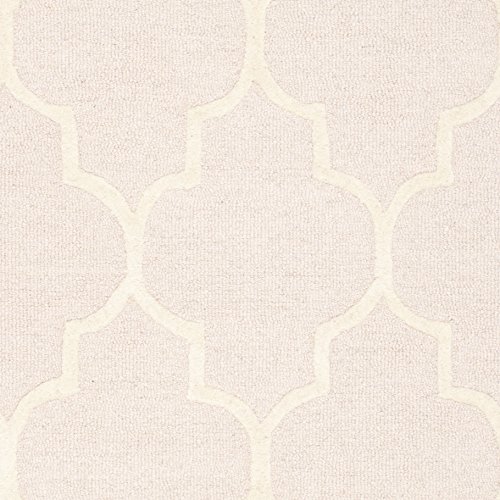 SAFAVIEH Cambridge Collection 4' x 6' Light Pink / Ivory CAM134M Handmade Moroccan Trellis Premium Wool Area Rug