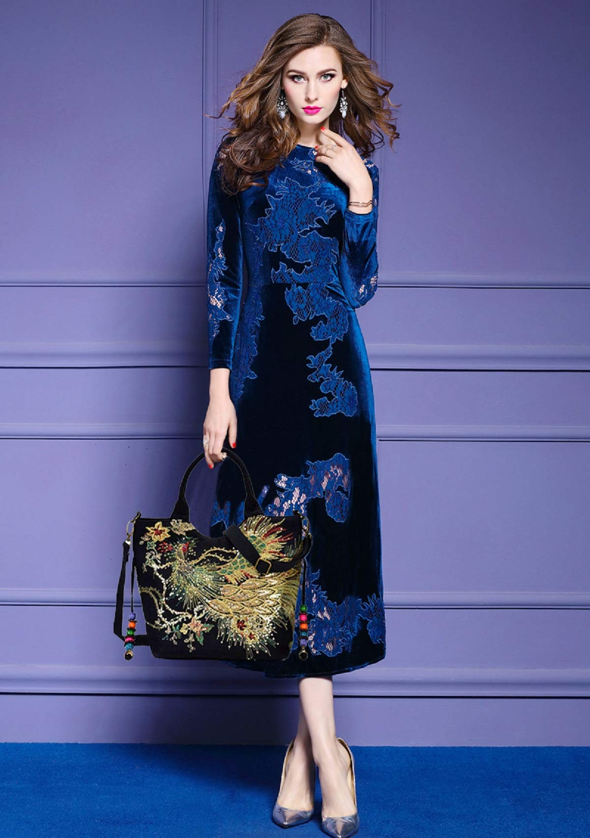 Women Vintage Sequins Peacock Handbag - Ethnic Embroidery with Pendants (black)