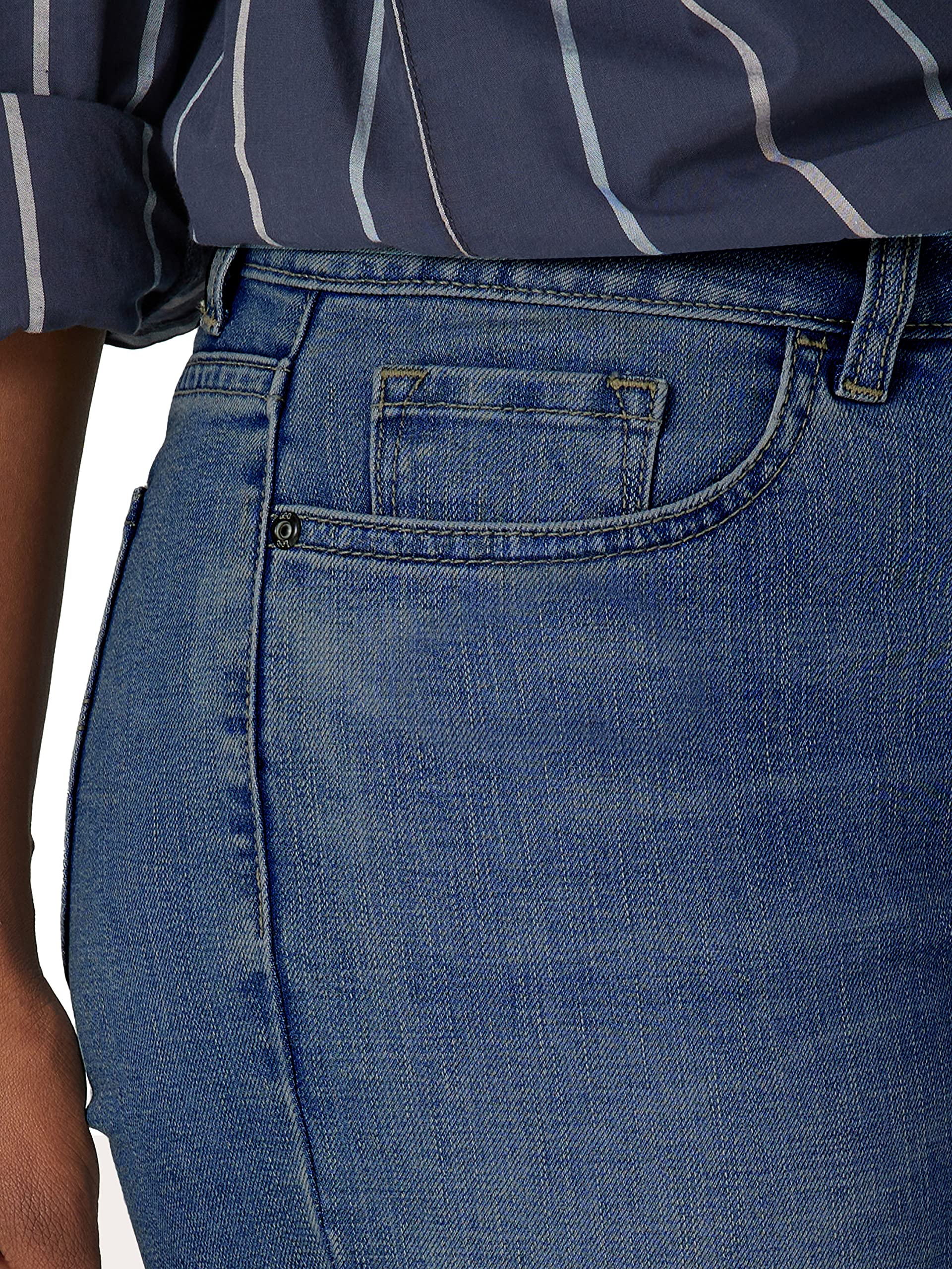 Lee Women's Legendary Mid-Rise Cuffed Bermuda Jean Short, Steadfast, 12