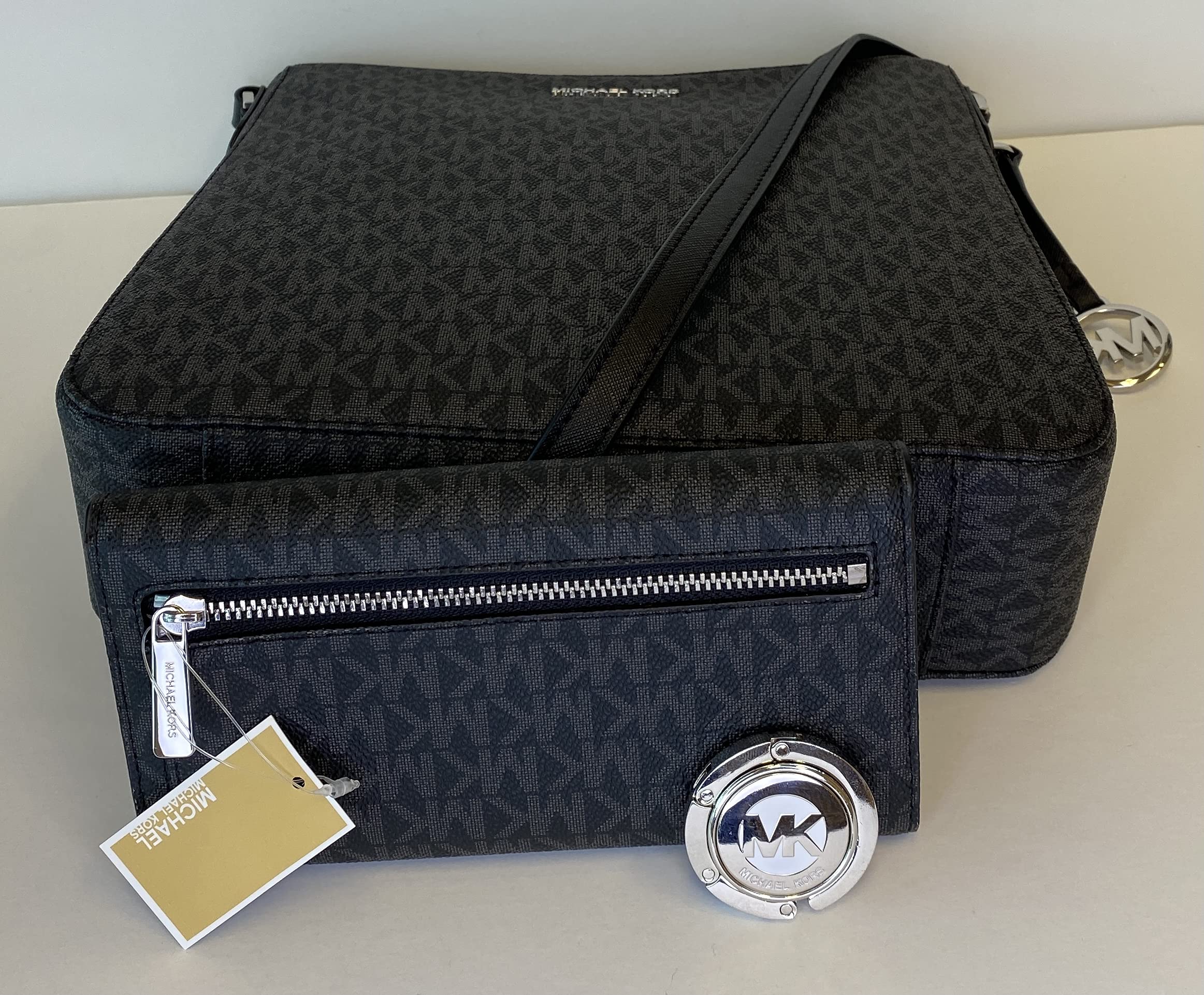 Michael Kors MICHAEL Michael Kors Jet Set Travel Large Messenger Crossbody bundle with Trifold Wallet Purse Hook (Signature MK Vanilla)