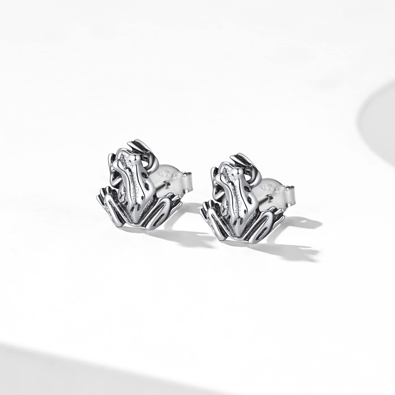 ChicSilver 925 Sterling Silver Stud Earrings for Women Sensitive Ear Hypoallergenic Frog Earrings Cute Funny Animal Jewelry