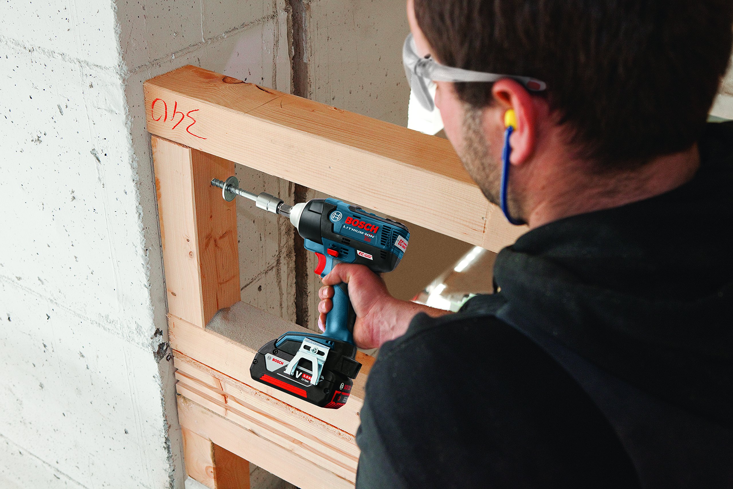 Bosch IWMH182-01 18V Brushless Impact Wrench with 1/2" Square Drive, 2 Batteries, Charger, and Carry Bag