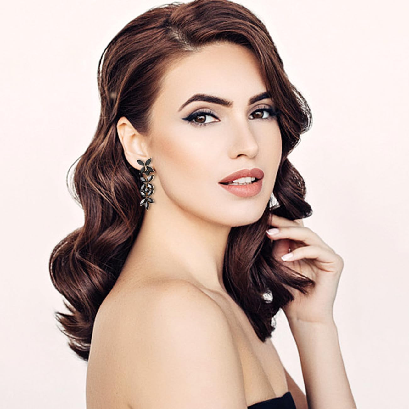 Black Rhinestone Dangle Earrings Elegant Marquise Crystal Cluster Drop Earrings for Women Cocktail Costume