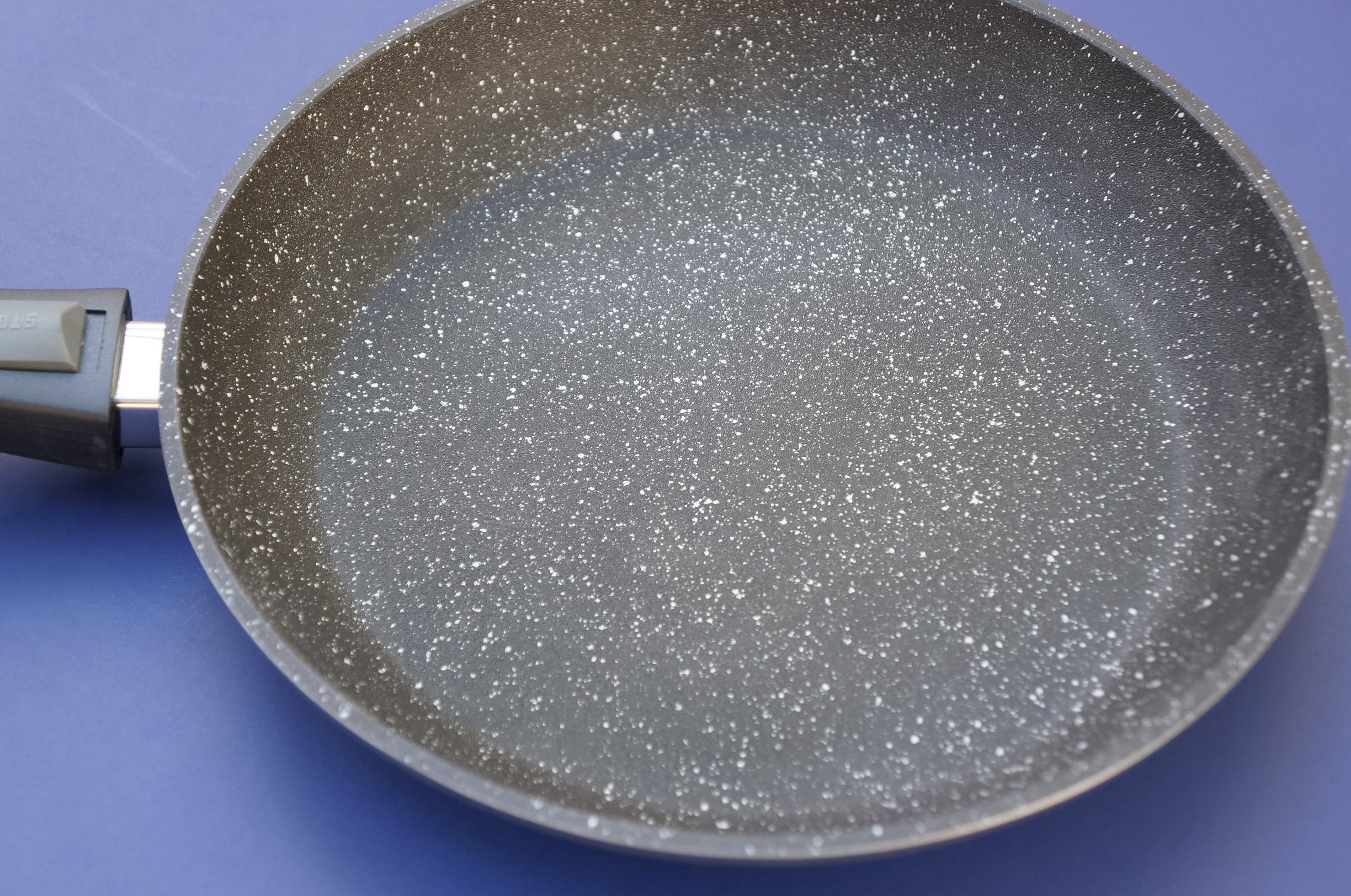 Germany's Stoneline Xtreme Series 11.2" (28cm) Fry Pan with Non-stick Non-Toxic Stone Coating Cookware - 2016 Top of the line model, better taste food