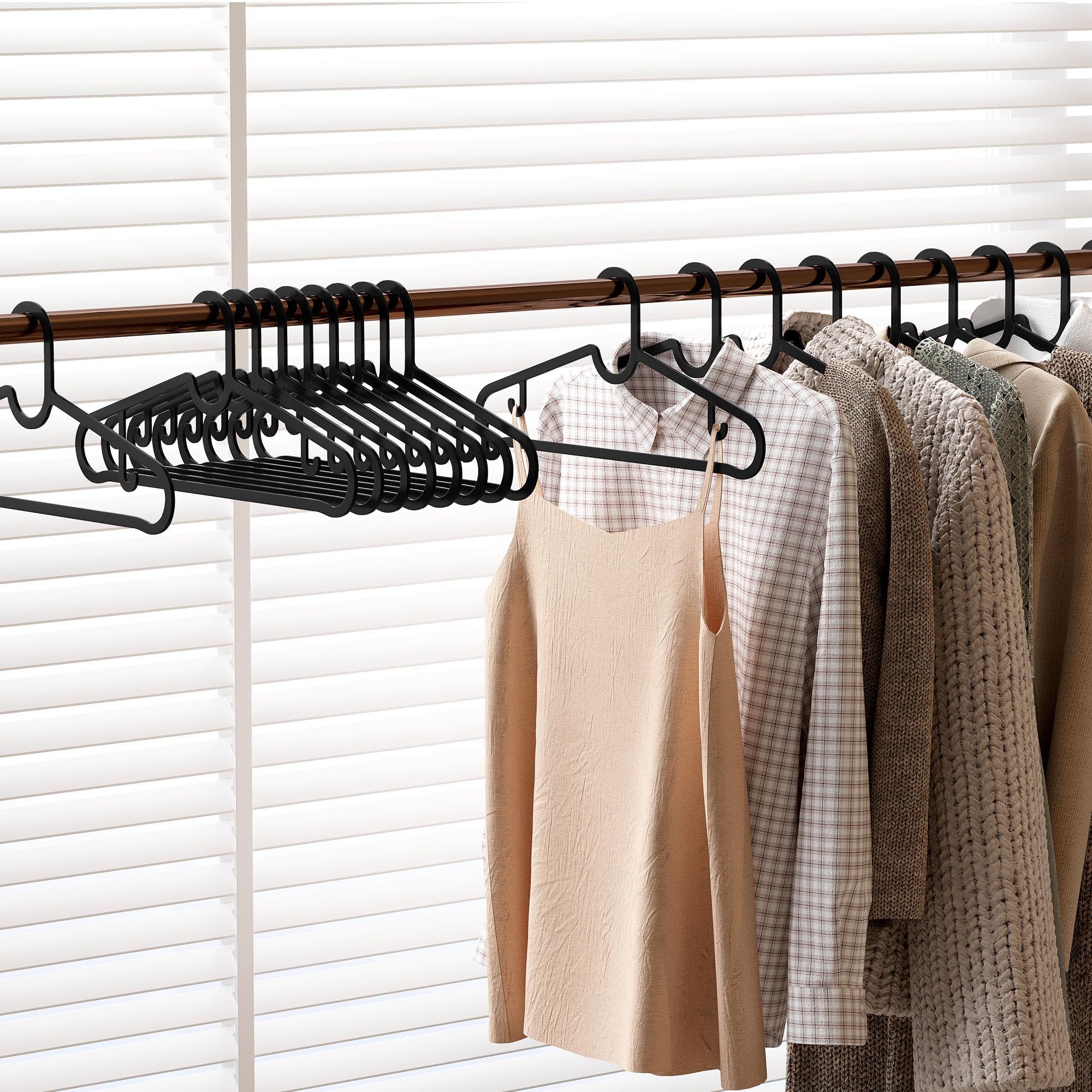 GETORO Plastic Hangers 100 Pack, Non Slip Space Saving Clothes Hanger with Hooks, Heavy Duty Black Hangers for Closet