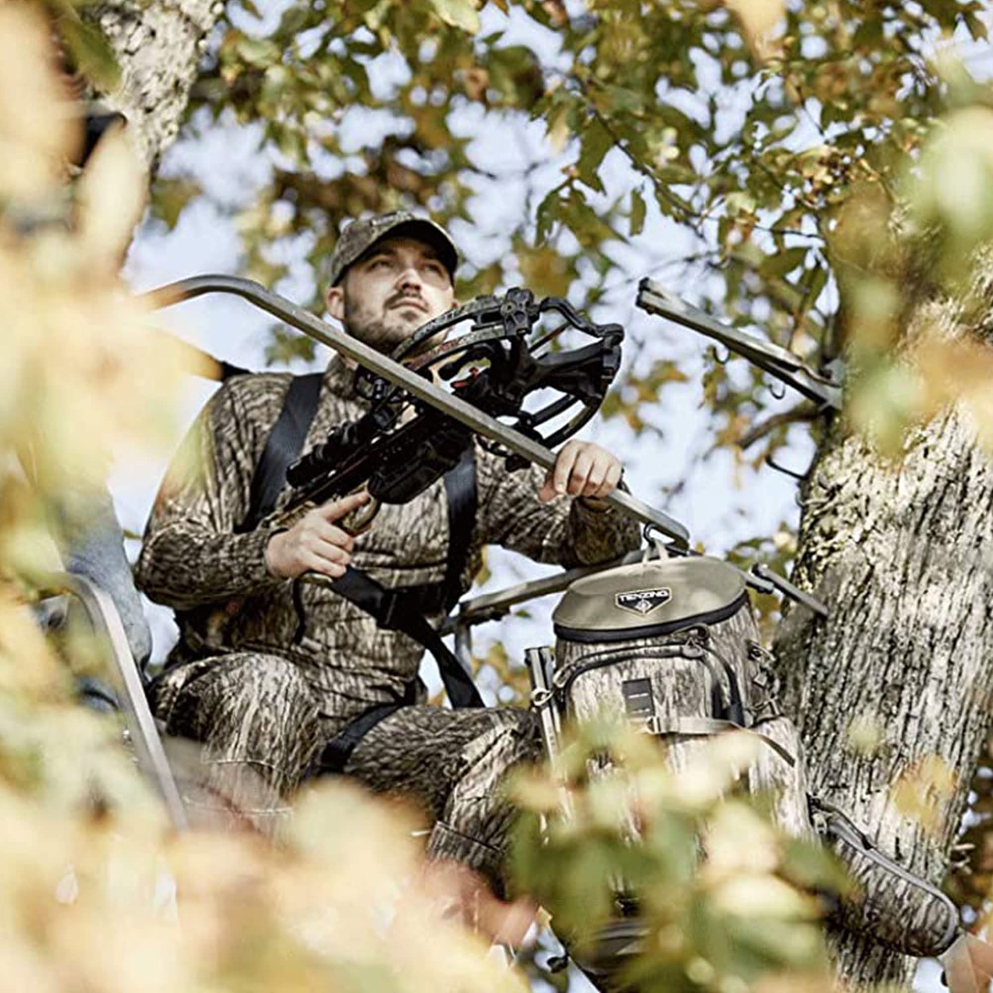 BARNETT HyperTac Crossbow Package with 1.5-5x32 Illuminated Scope, 3 Arrows, Quiver, Pro 430 with Crank Device