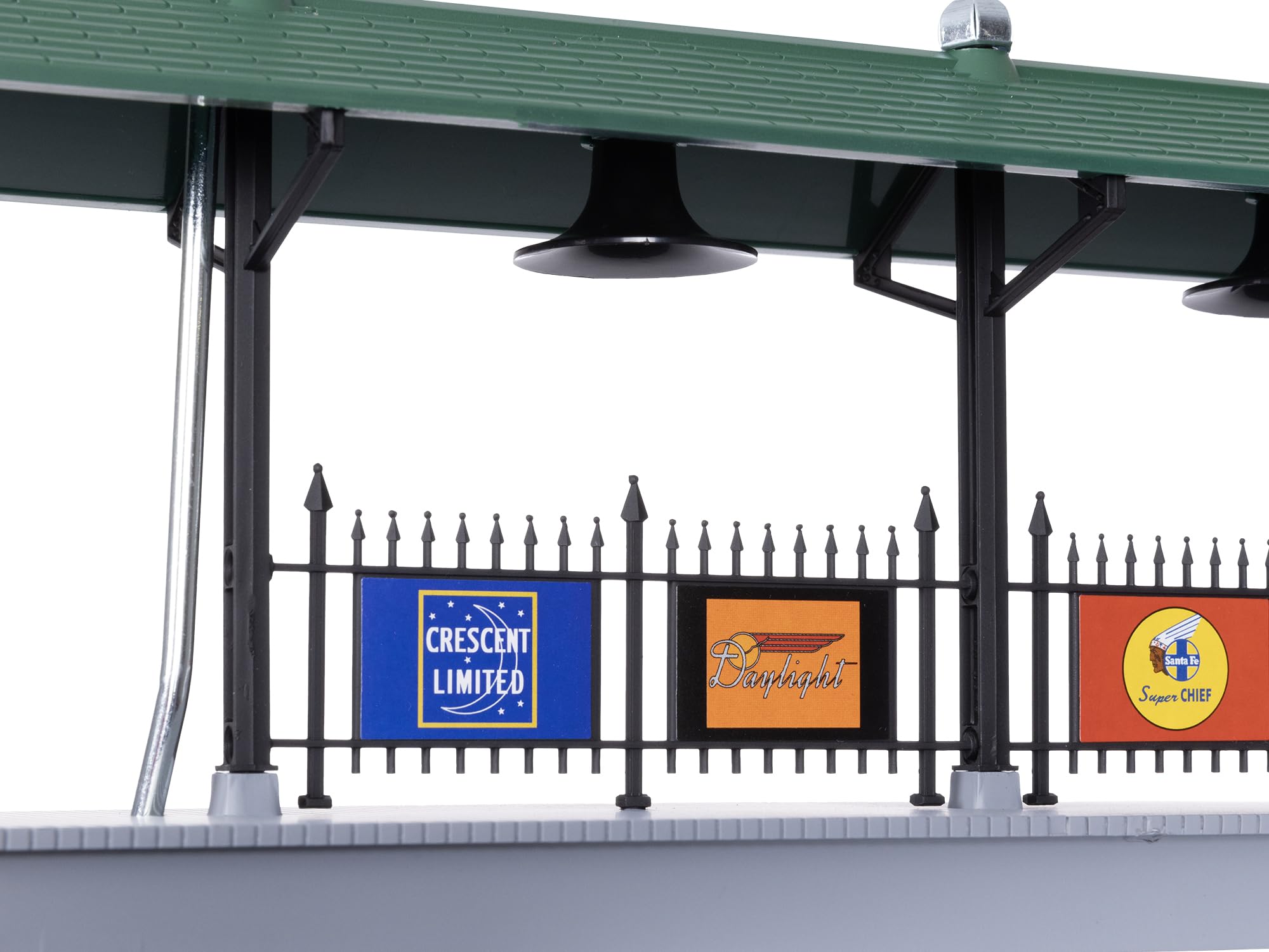 Lionel Electric O Gauge Model Train Accessories for 168 months to 999 months, Illuminated Station Platform , Green