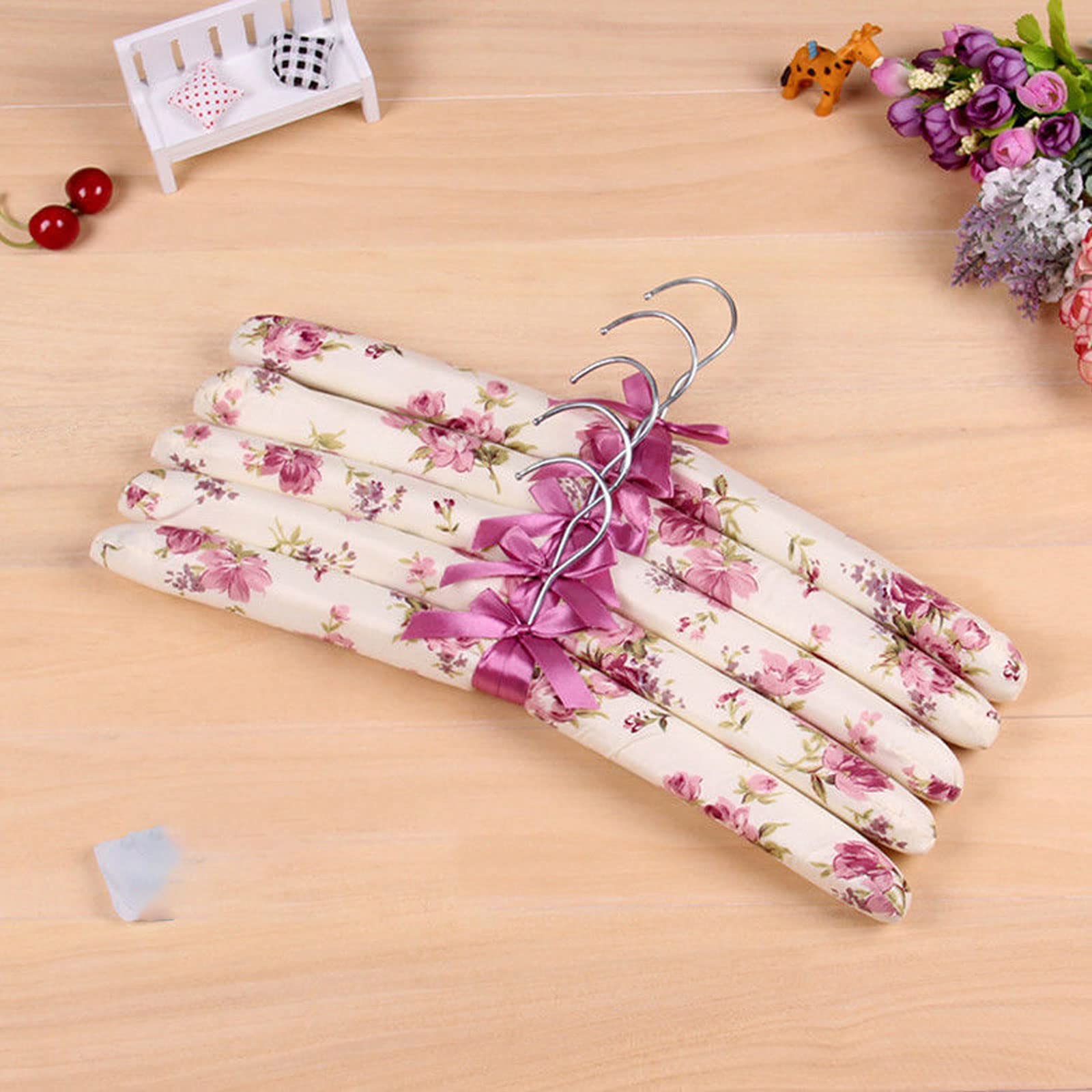 Fazanwey Padded Hangers for Clothes Satin Hangers Clothes Hangers Padded Hangers for Women Sweaters (Floral-5pcs)