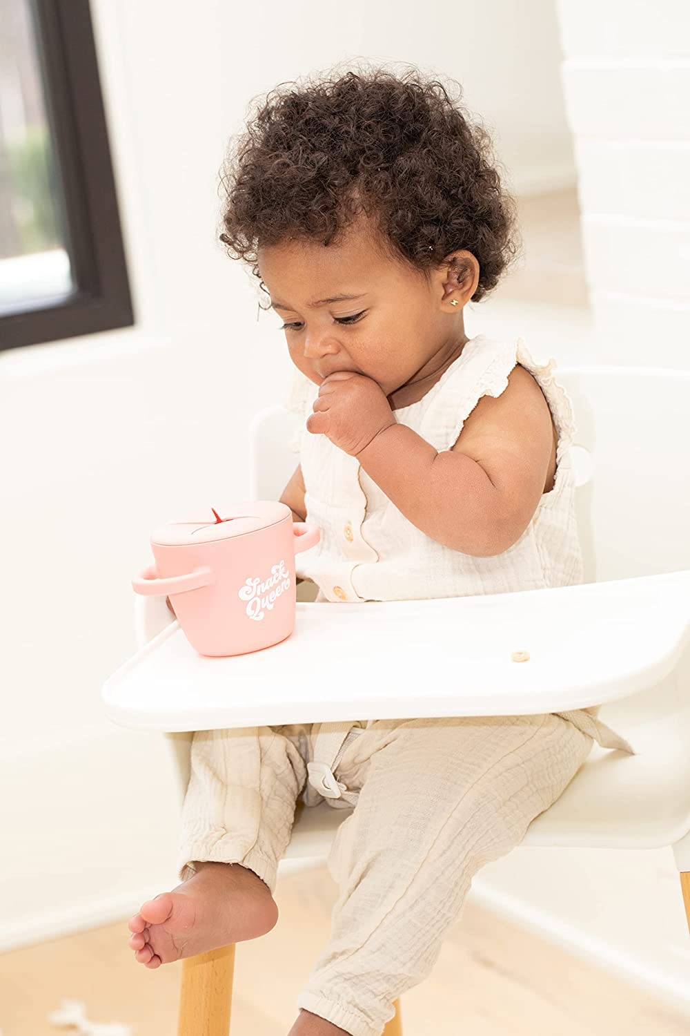 BELLA TUNNO Happy Snacker – Spill Proof Snack Cups for Toddlers and Babies, Snack Containers Made from Silicone BPA Free, Soft Opening & Removable Lid (Snack Queen)