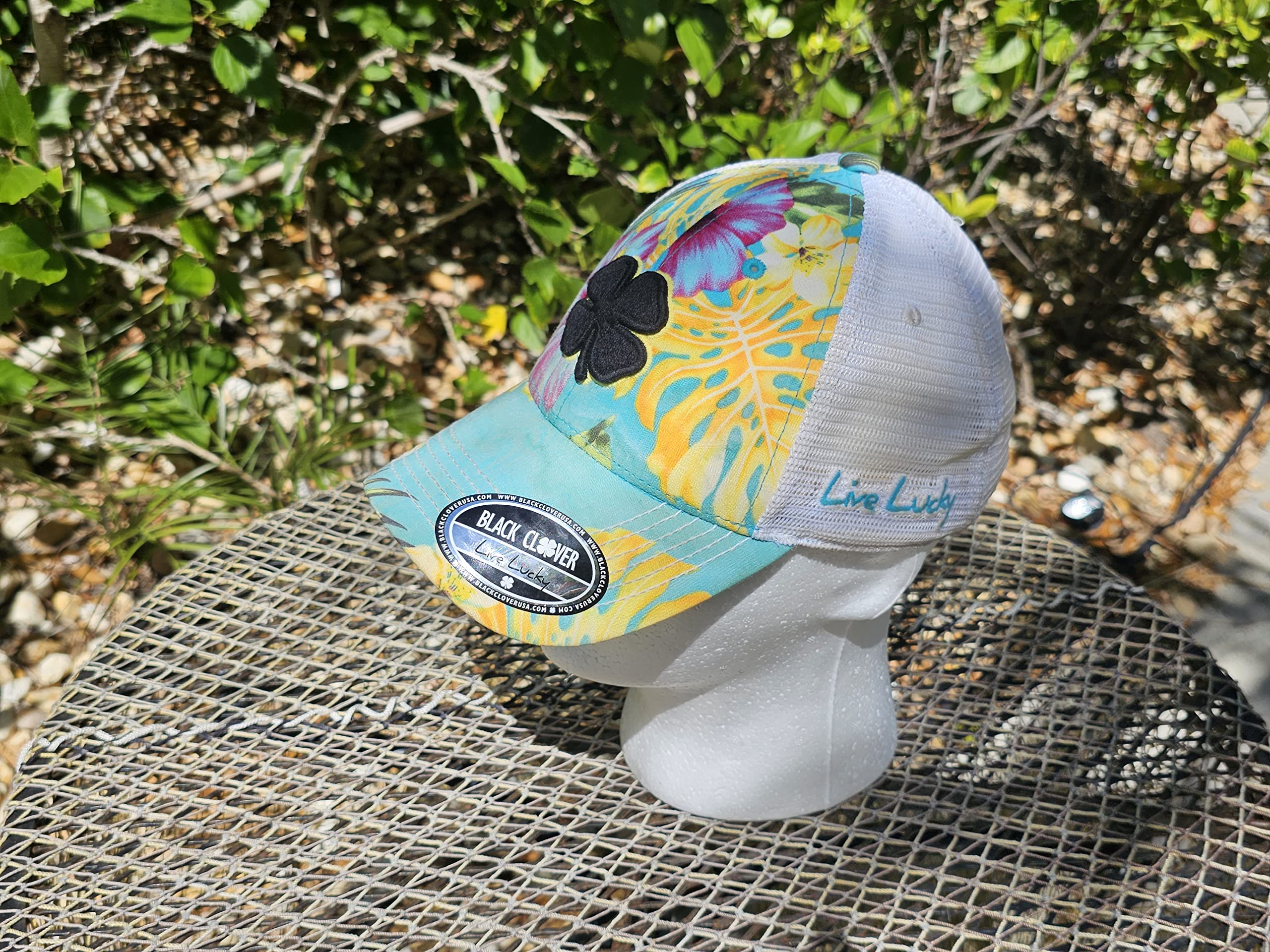 Black Clover Island Lu 5 - Black/Yellow/Tropical/White Mesh - Adjustable