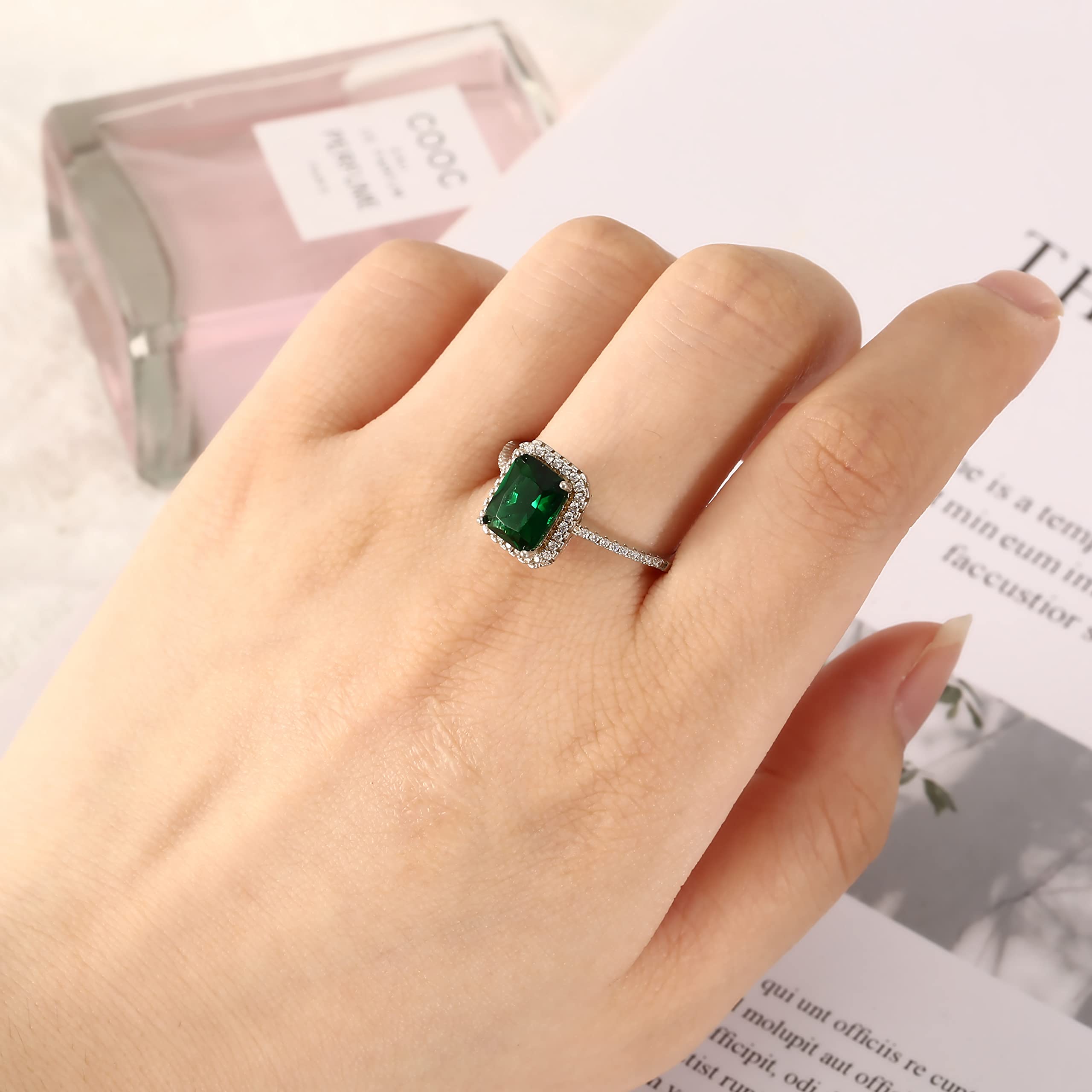 BONLAVIE 3.6ct 8x6mm Created Green Emerald 925 Sterling Silver Wedding Band Anniversary Engagement Ring Size 5.5