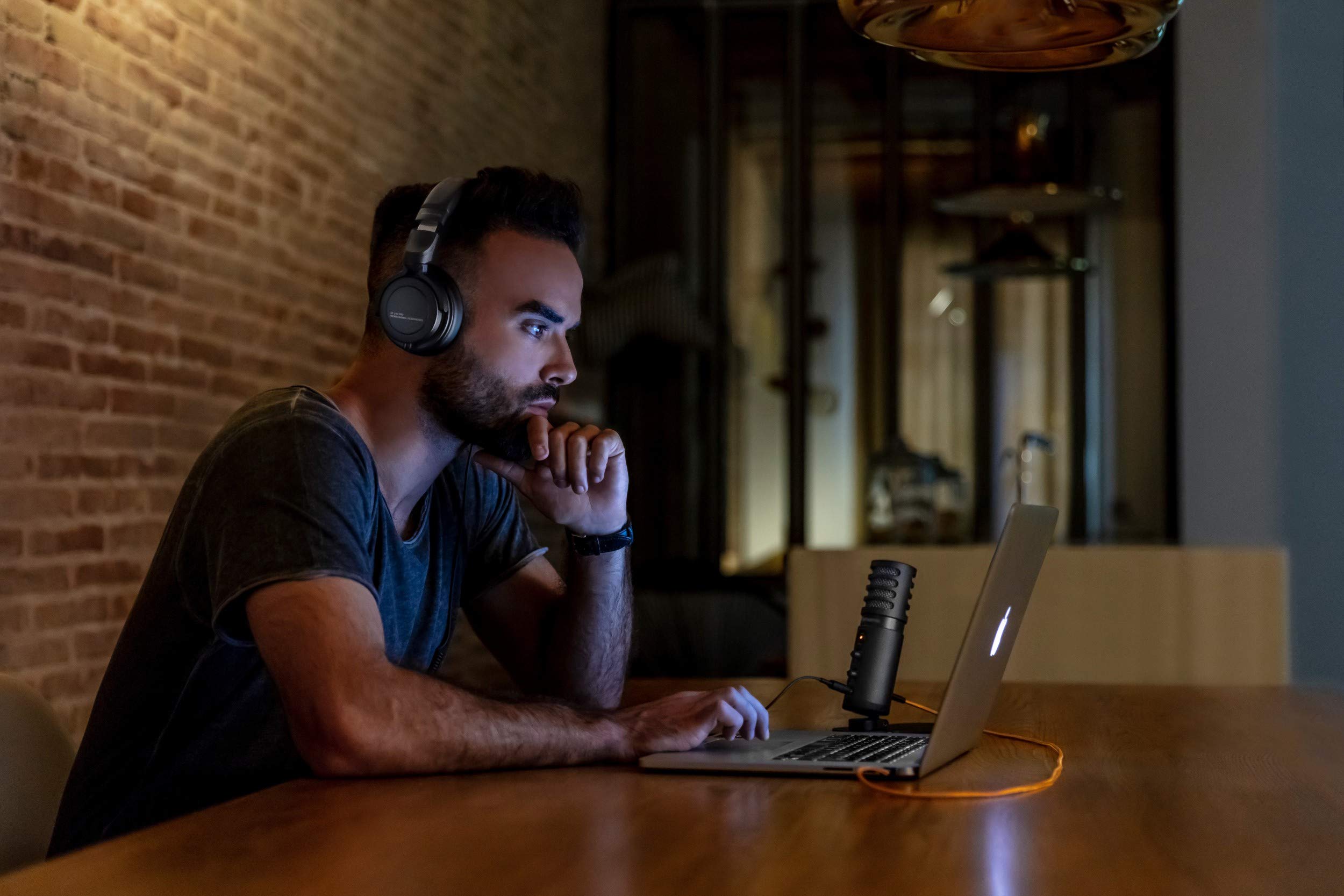 beyerdynamic DT 240 PRO monitoring headphone