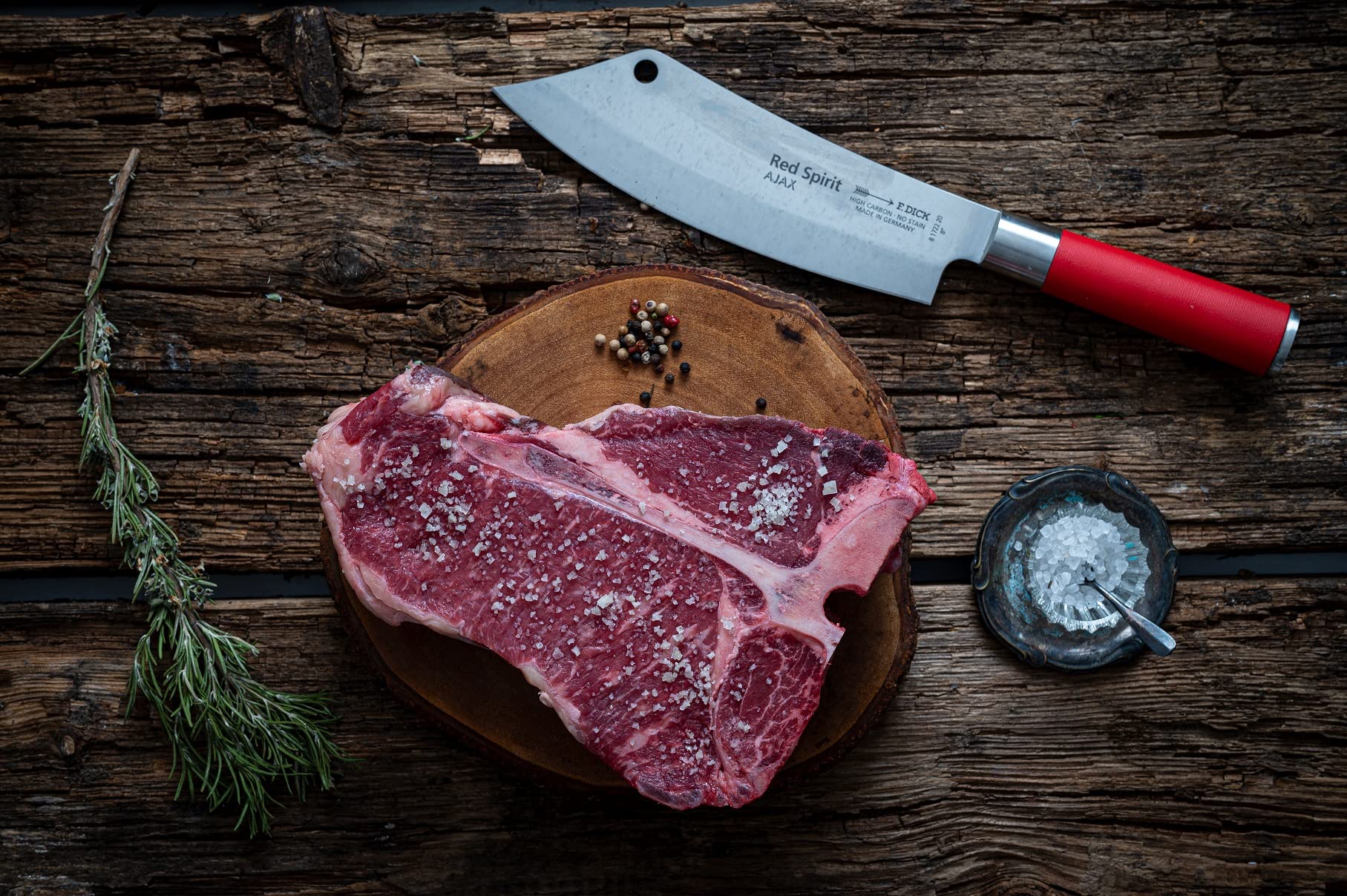 F. DICK – Red Spirit Chef Knife Ajax - Kitchen knife with 7.9" blade & 56 HRC - Ideal for meat & poultry - Stainless steel - Antique blade shape - Ultra sharp - Ergonomic handle - Made in Germany