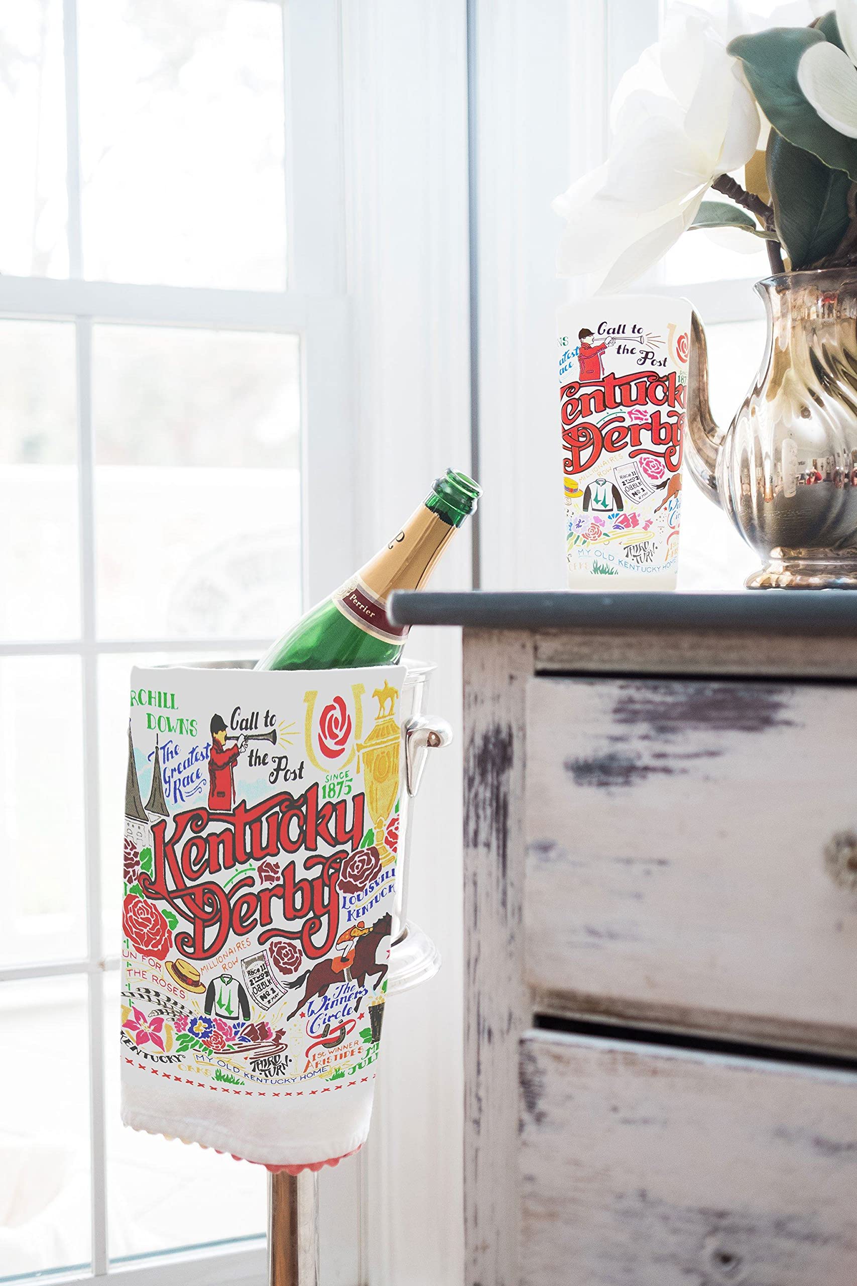 Catstudio Kentucky Derby Dish Towel, US Geography Souvenir Kitchen Towel, Hand Towel with Original Artwork, Washable Tea Towel for Kentucky Derby Lovers, Travel Souvenir