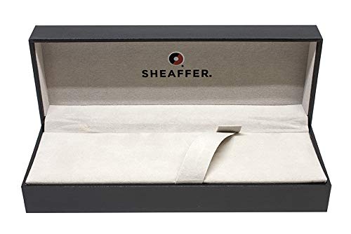 Sheaffer 100 - Refillable fountain pen, fine nib, glossy black lacquer finish, gold tone trim