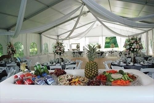 Sorbus White Inflatable Drinks & Food Serving Bar with Drain Plug (3 Salad Bars)