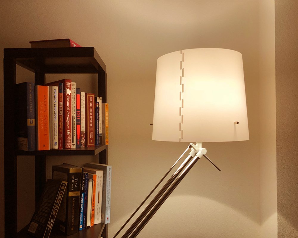 Euri Lighting VG25-2000e LED G25 Bulb, Filament Line, Warm White 2700K, Dimmable, 7.5W (60W Equivalent), 800 lm, Clear, 360 Degree Beam Angle, Damp Rated, E26 Base, UL & E-Star Listed