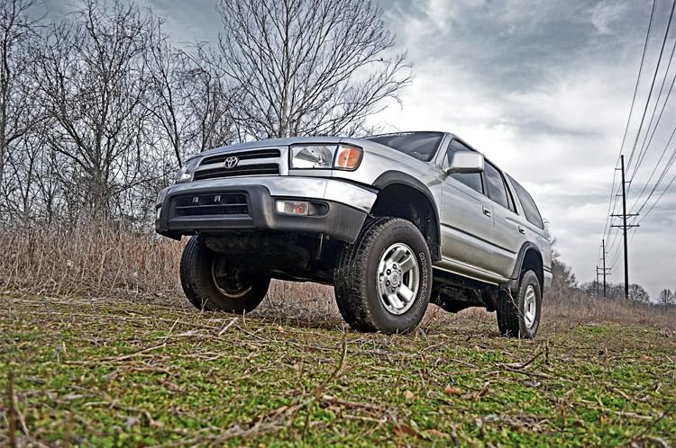 Rough Country 3" Lift Kit w/N3 Struts for 1996-2002 Toyota 4-Runner 4WD - 77131