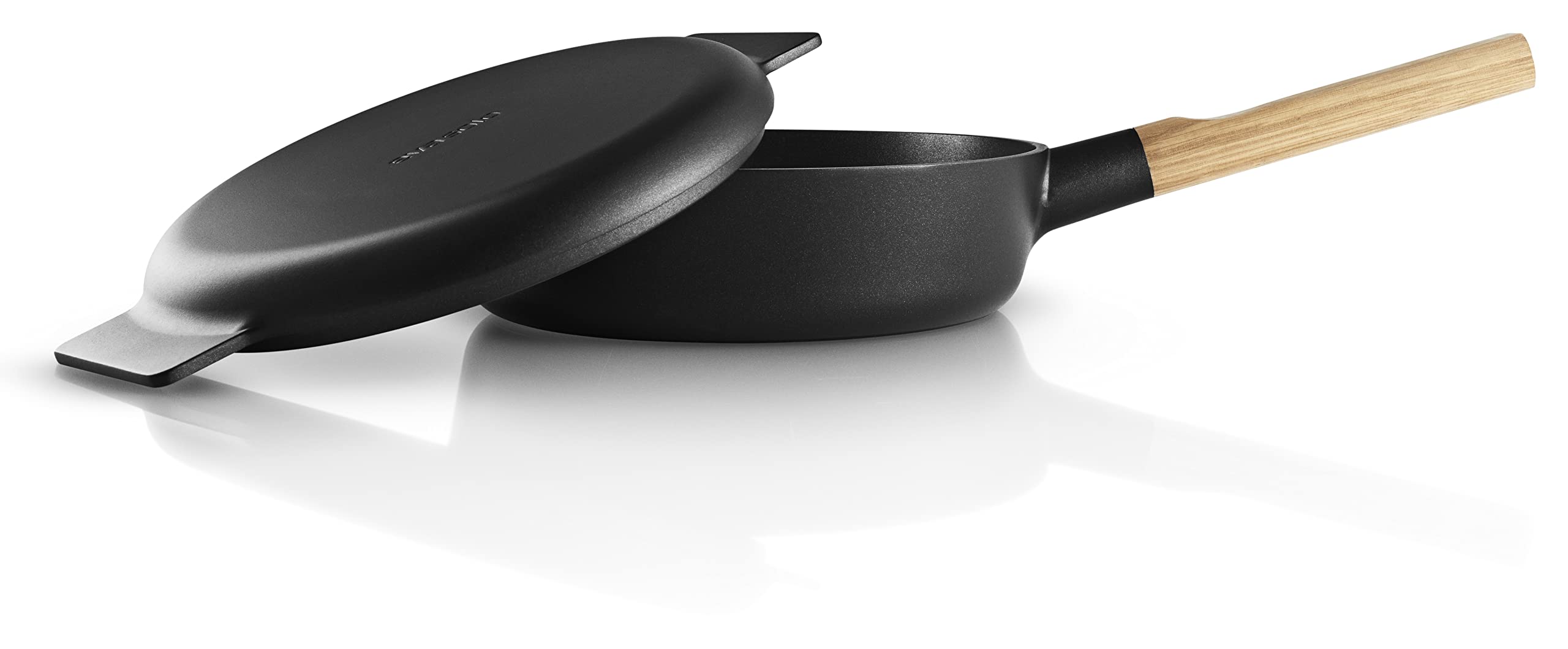 Eva Solo | Nordic Kitchen Saute Pan | Lightweight Aluminium, Easy Handling & Low Weight | Suitable for all Heat Sources – Including Induction | Easy to Clean | Danish Design, Functionality & Quality