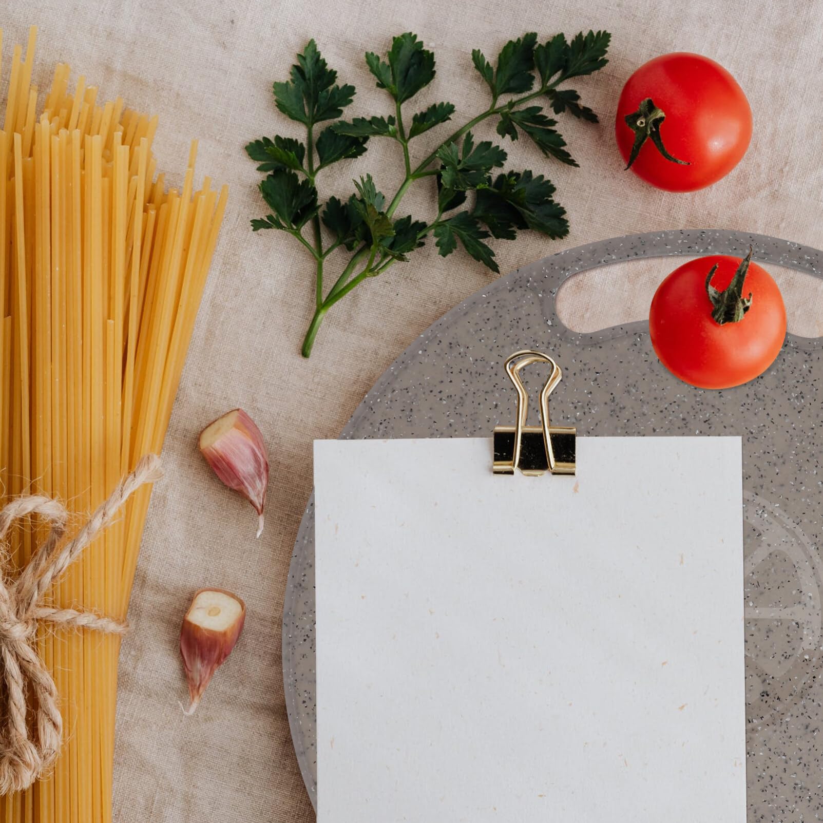 Cabilock Kitchen Cutting Board Round Plastic Chopping Block Hangable Fruit Vegetables Cutting Board with Handles for Home Restaurant Pub 31. 0x0. 5cm