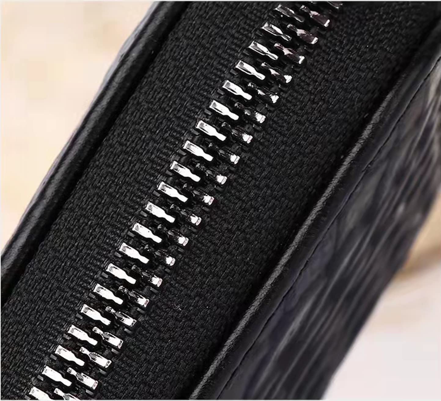 ZHSH Small Rfid Blocking Full-grain Leather Wallet, Zipper Credit Card Holders, ID Case Organizer Purse (Black/Embossed crocodile)