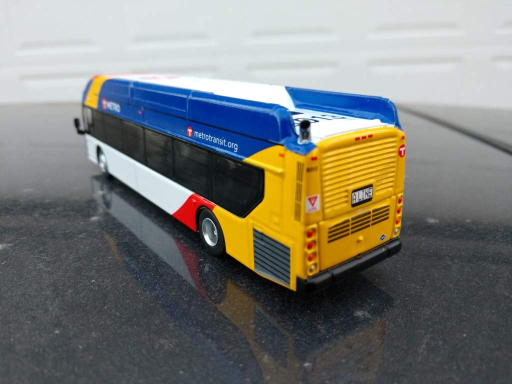 New Flyer Xcelsior Bus 1/87 Scale-HO Scale Metro Transit-Minneapolis/ St Paul Transit Bus Iconic Replicas New!