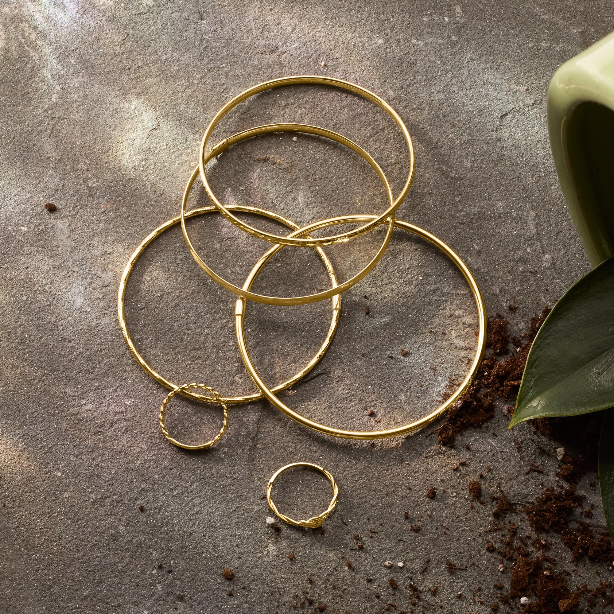 Canaria 10kt Yellow Gold Curb-Link Ring. Size 7