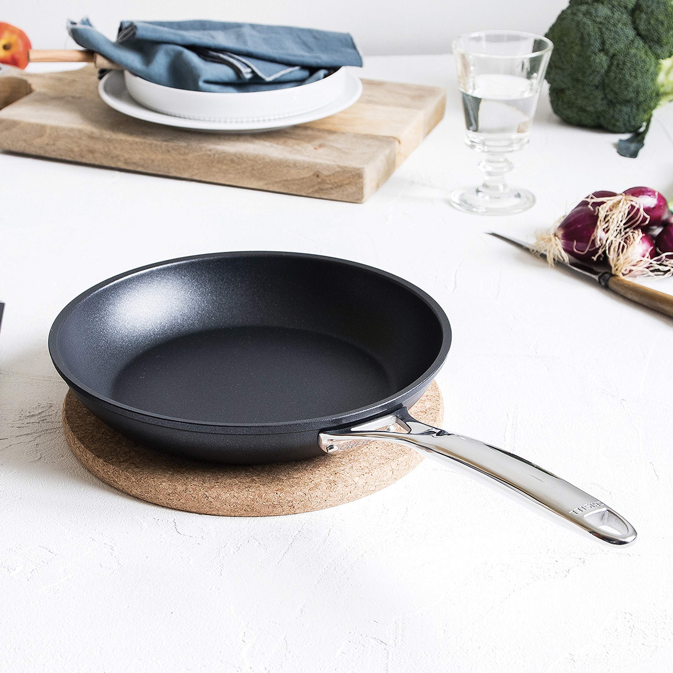 Cristel®, Exceliss+® Non-Stick coating Fryingpan with anodized aluminum, 3-Ply construction, Brushed Finish, all hobs + induction, Castel'Pro® Ultralu® collection, 11".