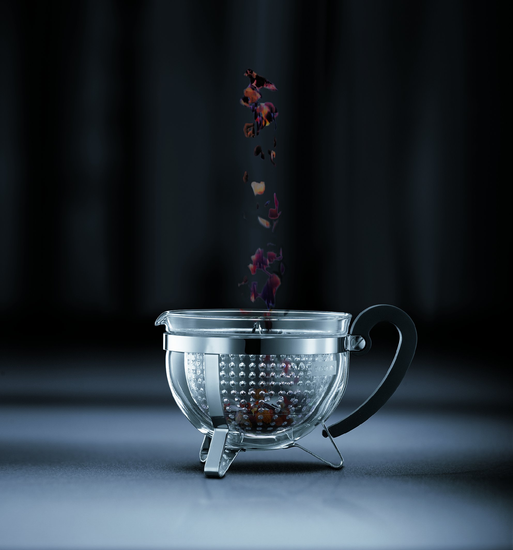 Bodum Darjeeling Large Tea Pot, Black Plastic Lid and Stainless Steel Frame, 1.3Litre, 44-Ounce