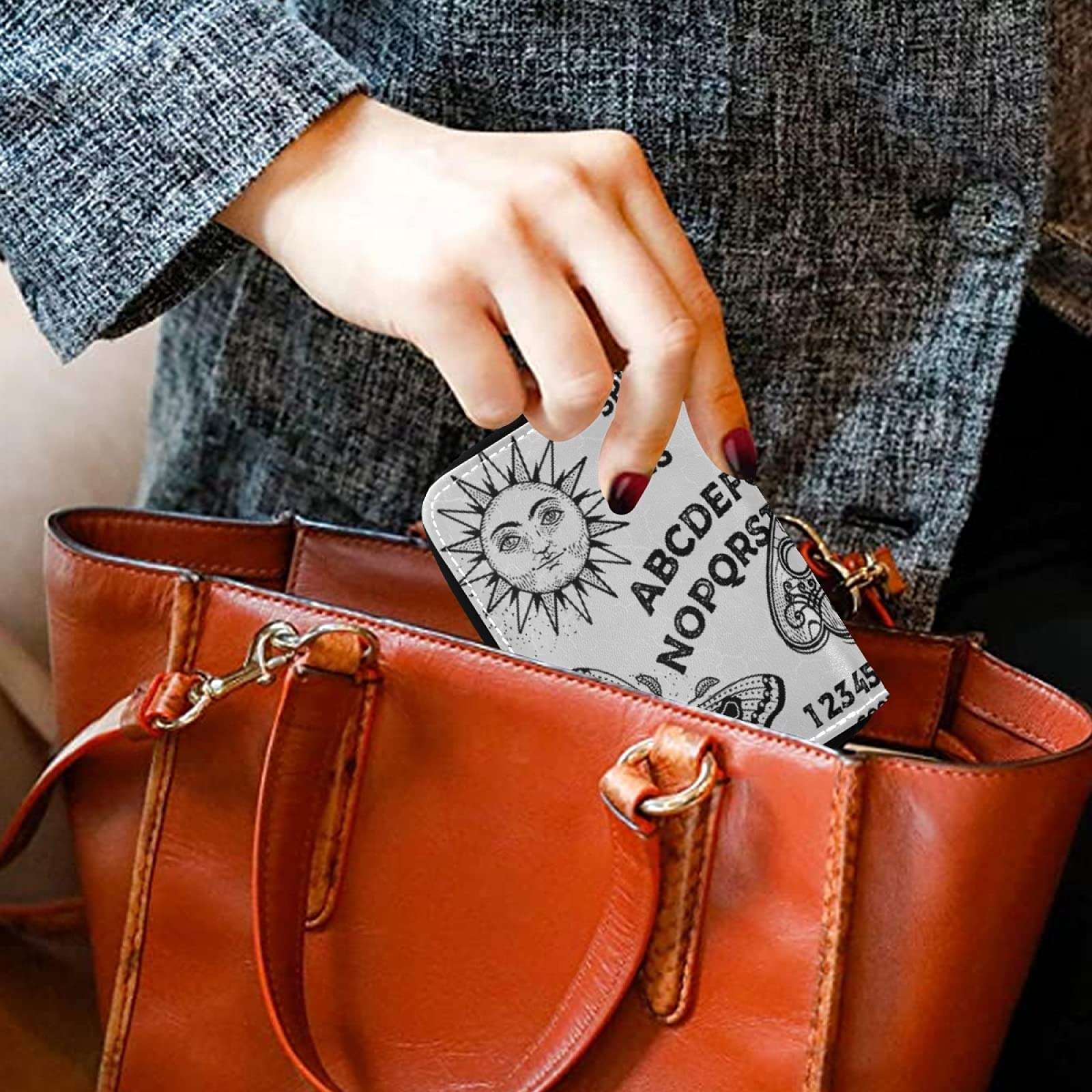 Ouija Board Black White Credit Card Coin wallet, RFID Blocking Compact Women Leather Card Holder, Key Change Organizer, Zipper Purse Clutch Pouch Pocket,4.7x3.1x0.8 Inch