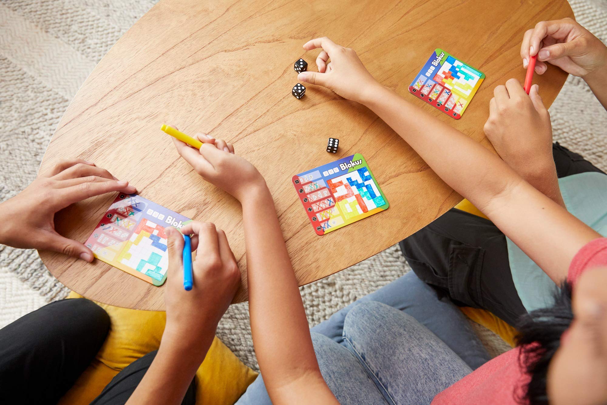 Mattel Games Blokus Roll & Write Family Dice Game with 4 Dice, 4 Dry Erase Boards and 4 Markers, Makes a Great Gift for 7 Year Olds and Up