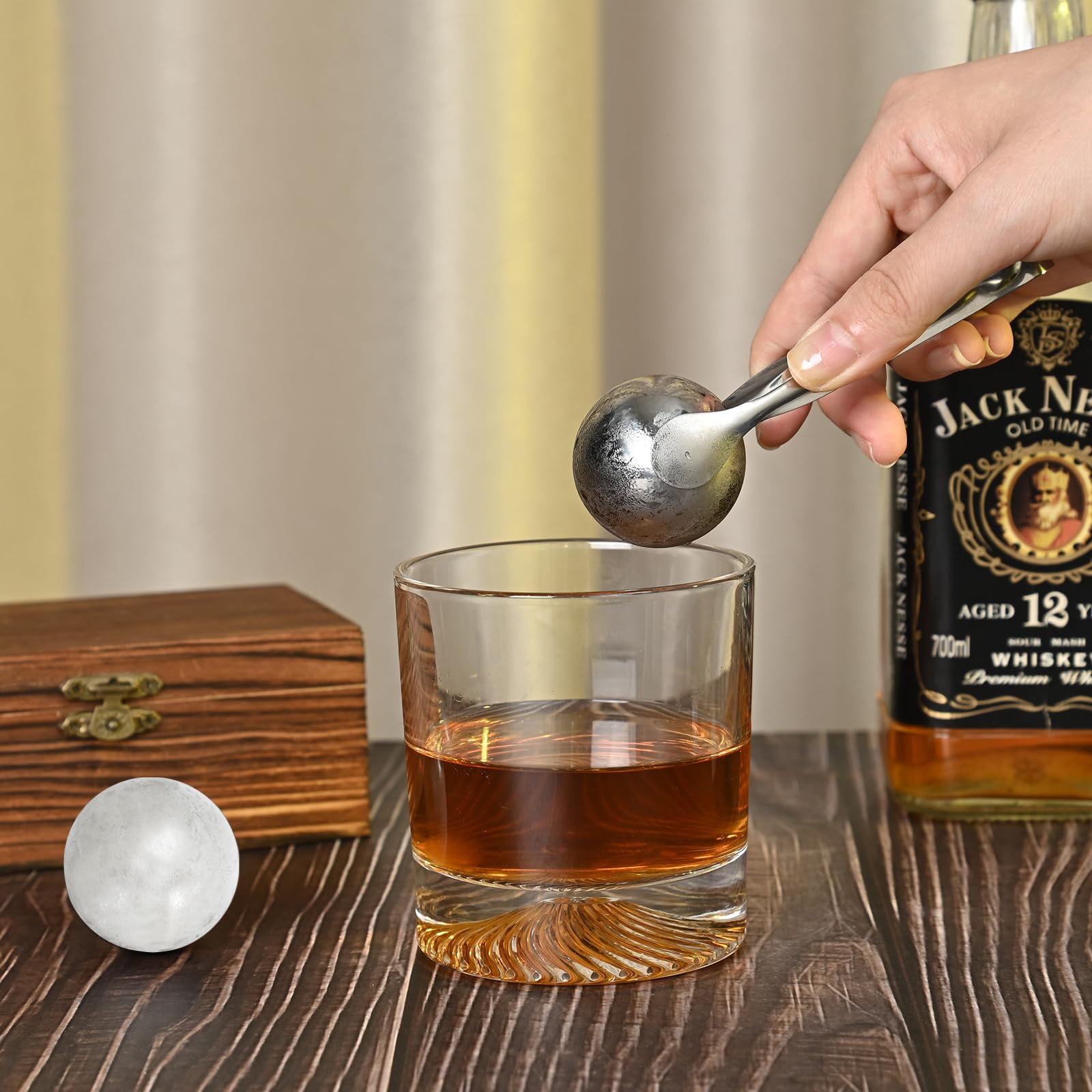 EooCoo Whiskey Stones Gift Set with 2 Pcs Stones and Box, Stocking Stuffers for Him, Reusable Ice Ball for Drinking, Christmas Gift for Men Whiskey Lovers, Bourbon, Cognac, Scotch, Gin, Wine Beverage