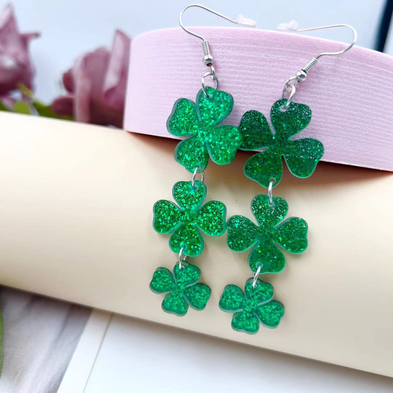 St Patrick's Day Earrings for Women,Irish Shamrock Dangle Earrings Green 4 Leaf Clover Hat Horseshoe Drop Earrings Good Luck St Patrick Jewelry