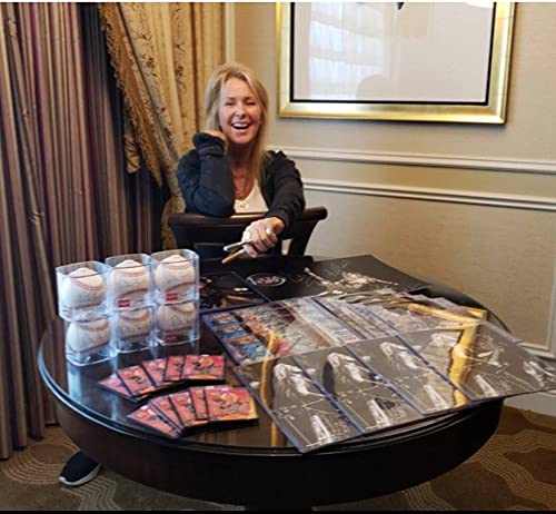 Lita Ford - Hand Signed 8" x 10" Photograph Car, Guitar, Rock Star - Official