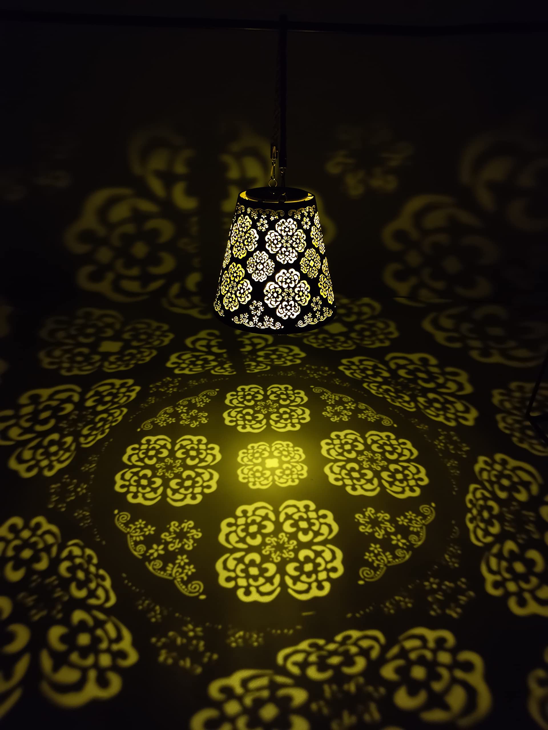 Solar Light Outdoor Decorative, Metal Solar Lantern for Garden/Porch/Yard/Patio/Walkway Decor, Waterproof LED Solar Power Hanging Lanterns, Retro Table Lamp Outside [Hydrangea Crack]