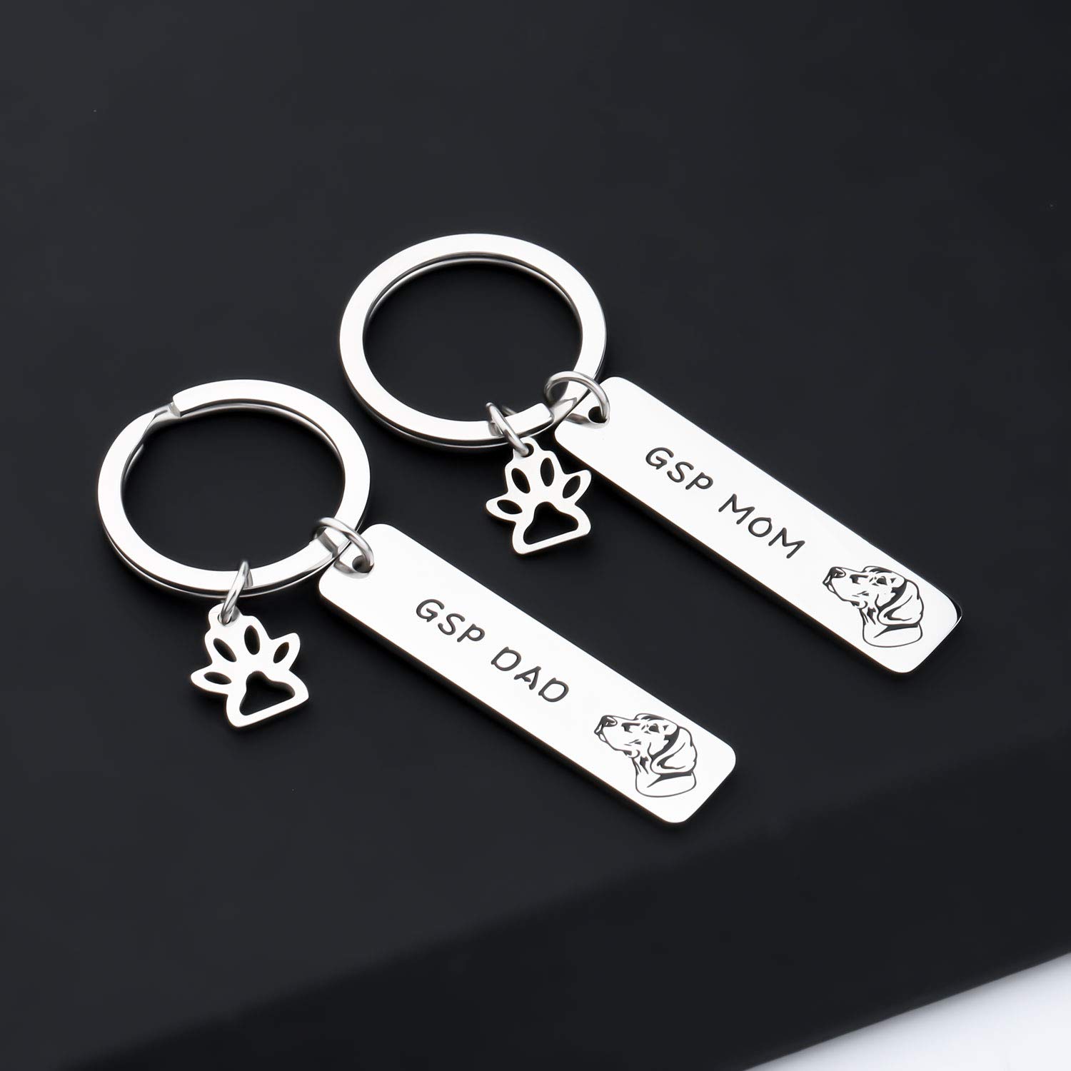 BEKECH GSP Mom GSP Dad Keychain Set German Shorthaired Pointer Dog Keychain Gift for GSP Dog Dad GSP Dog Mom (silver)