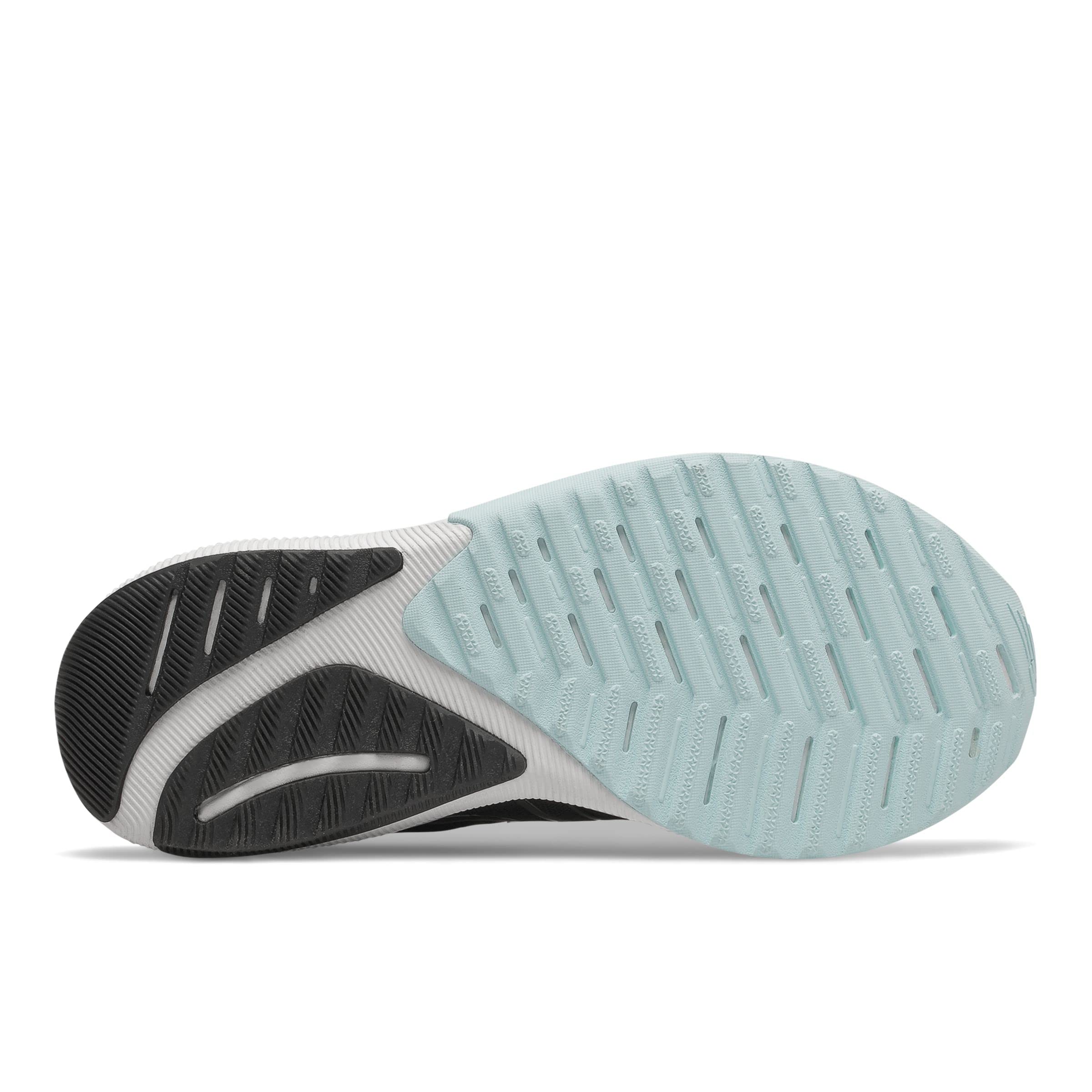 New Balance Women's FuelCell Propel V3 Running Shoe, Black/Pale Blue Chill, 8