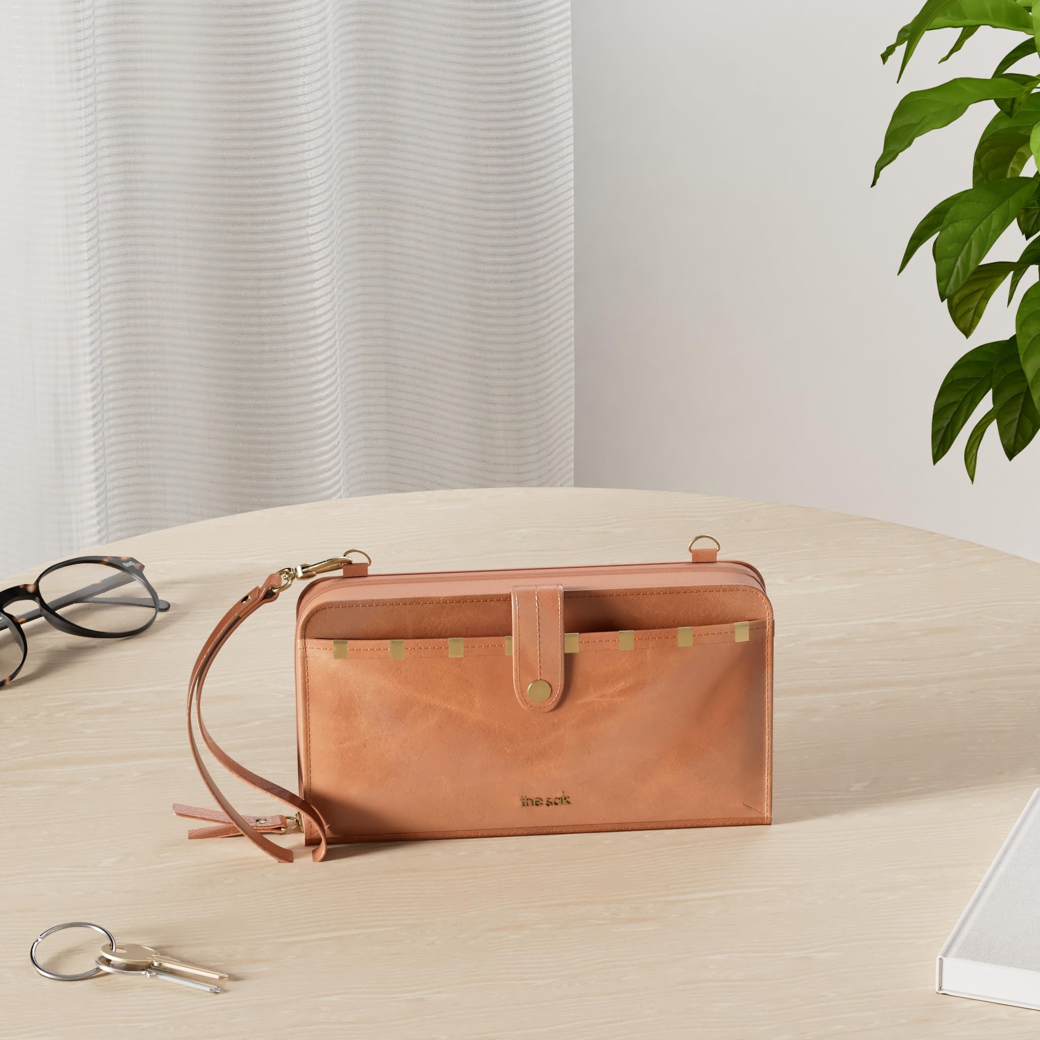 The Sak Iris Smartphone Crossbody Purse - Women's Cellphone Bag & Wallet For Everyday - Convertible Wristlet With Zipper in Tobacco/Leather
