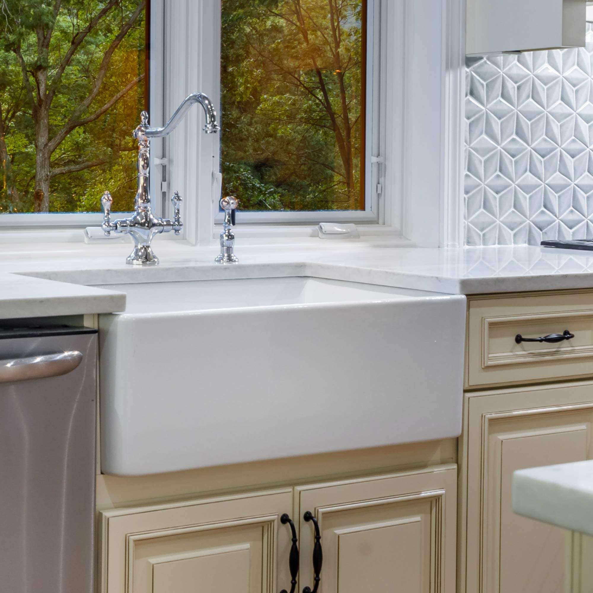 Fine fixtures Sutton Fireclay sink, 30" Apron Front Farmhouse Kitchen Sink. Solid (Not Hollow)