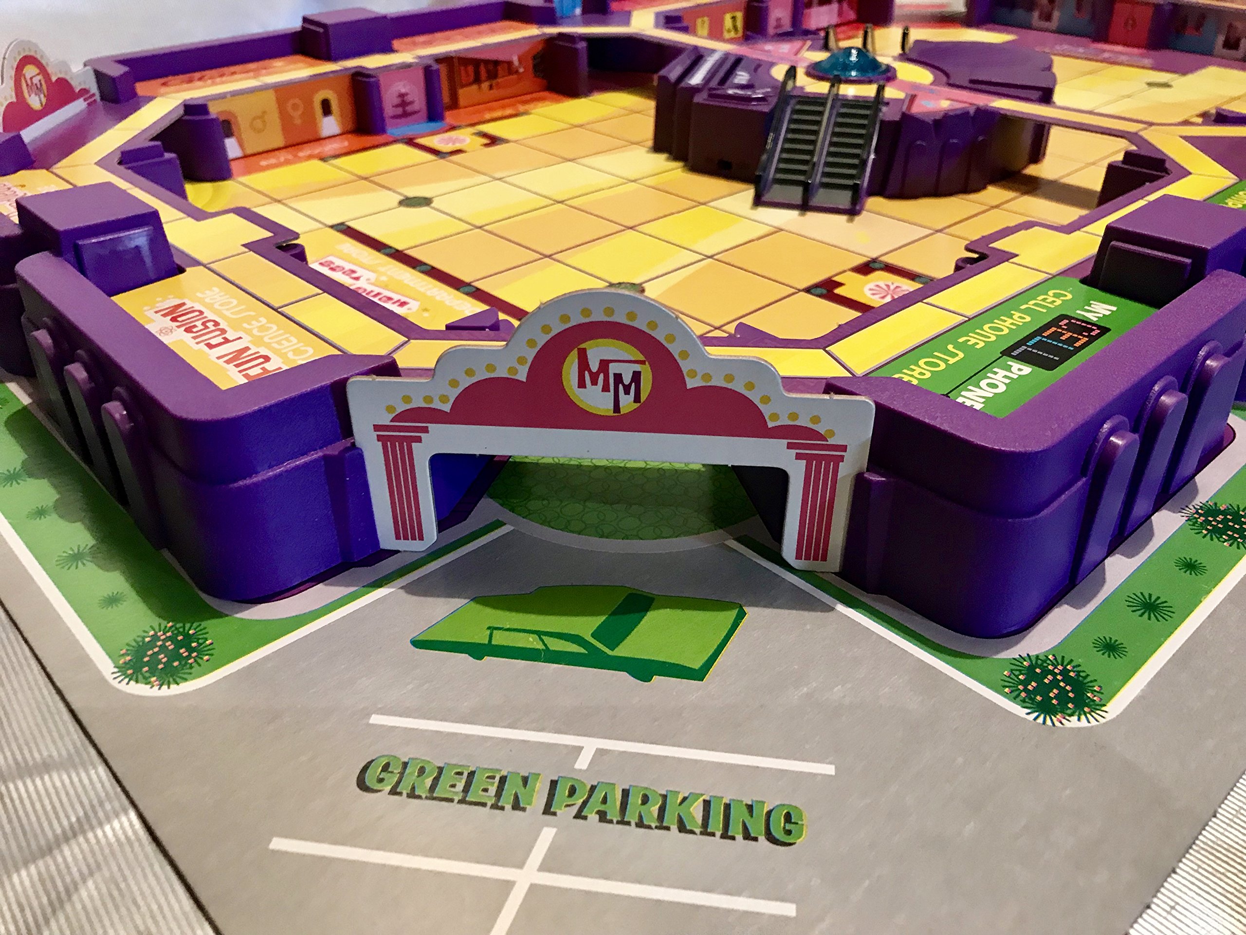 Hasbro Gaming Mall Madness for Children ages 8 to 14