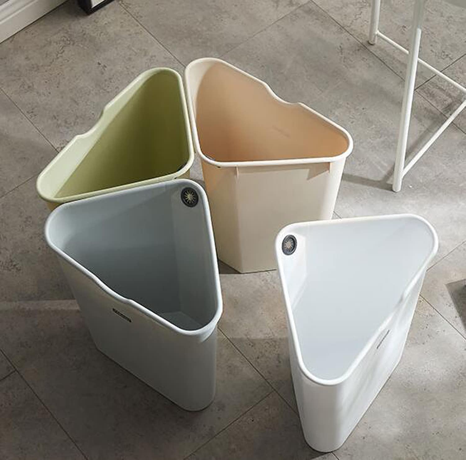 Happiness Decoration Plastic Triangle Garbage Can Without Lid Home Office Bathroom Trash Can Waste Paper Basket Wastebasket for Narrow Spaces Recycling Bins (White) …