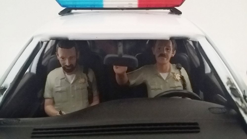 Seated Sheriff Officers 2 Piece Figure Set for 1:24 Models by American Diorama 23827