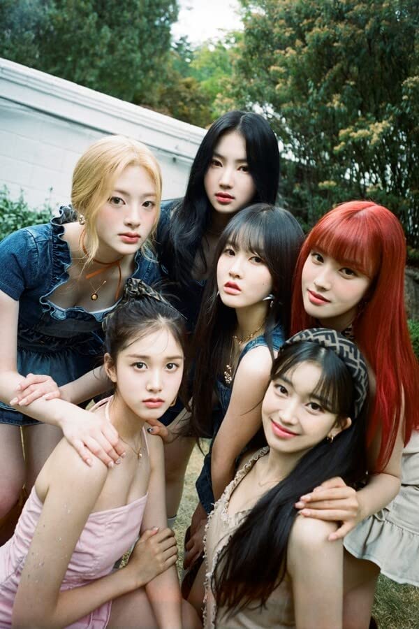 DREAMUS STAYC STAY IN CHICAGO 1st PhotoBook Package+Photobook+DVD+Photocard set+Postcard set+Tracking